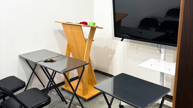 【駅徒歩2分】Wi-Fi電源無料🌟40種以上のドリンク+おやつ付き✨コワーキング併設のレンタルルームの写真1