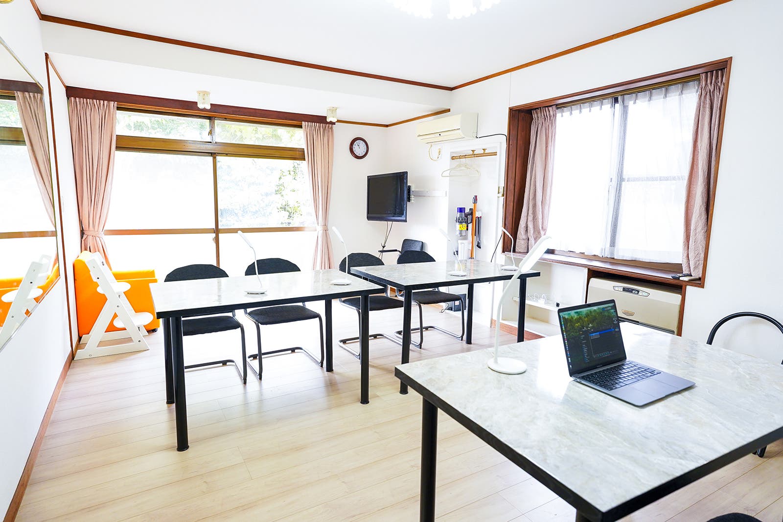 最大20名0K ２部屋貸切　用途多様　キッチン完備、プロジェクター、高速WI-Fiなど設備充実のマルチスペース。の写真8