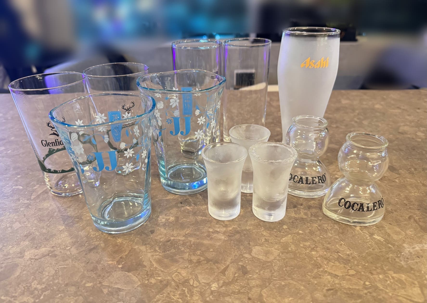 1h2000円で貸切【BAR貸切】大阪ミナミ★【持ち込み自由】【カラオケあり】【ダーツあり】の写真5