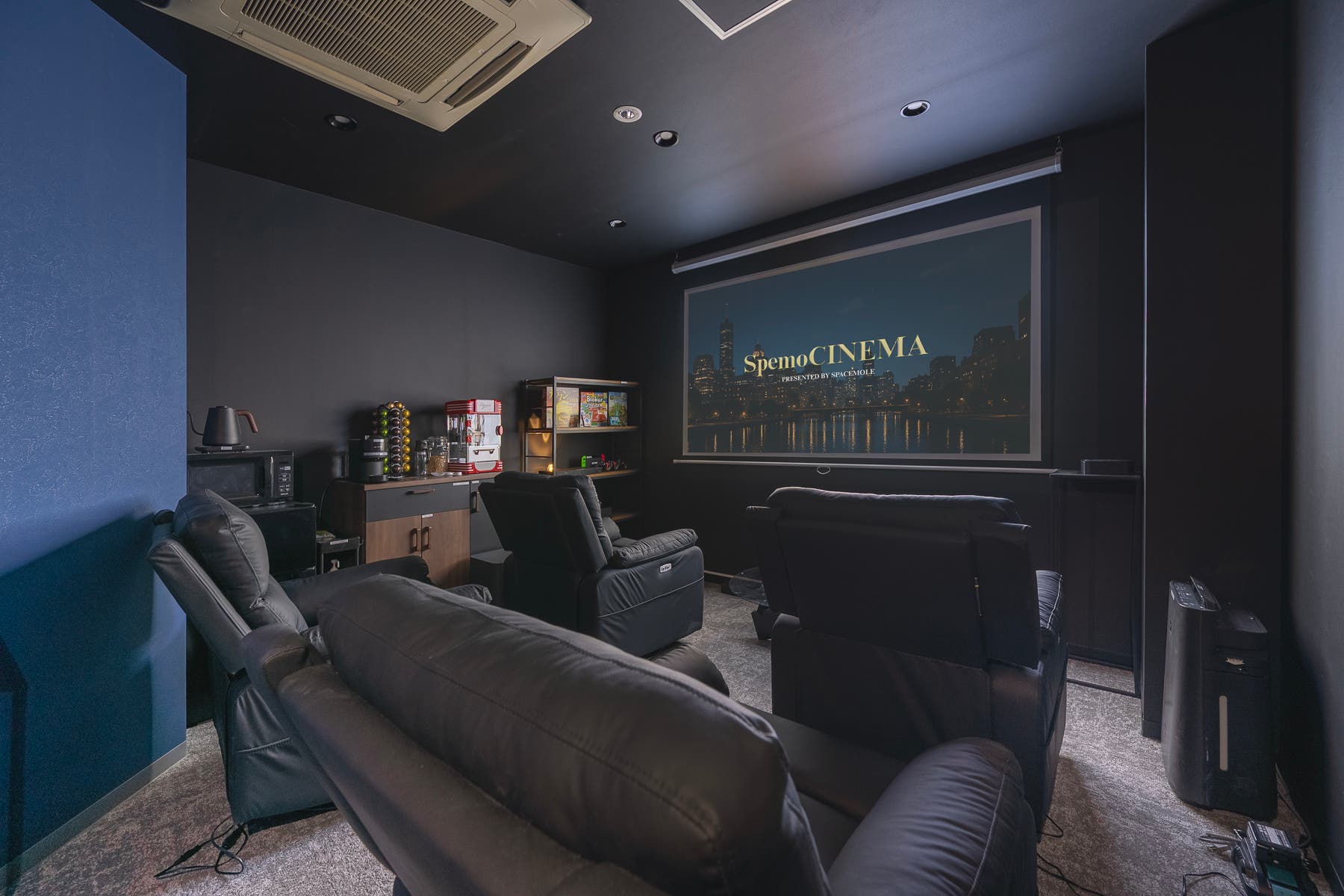 スペモシネマ🎬駅徒歩4分🚶‍♀️ゴミ無料🆓プロジェクター🎥デート💓映画鑑賞🎬774_SpemoCINEMA西船橋の写真1