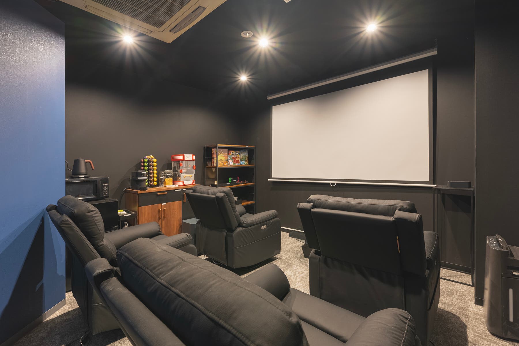 スペモシネマ🎬駅徒歩4分🚶‍♀️ゴミ無料🆓プロジェクター🎥デート💓映画鑑賞🎬774_SpemoCINEMA西船橋の写真3