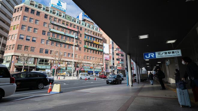 【JR三ノ宮駅0分】最大12名貸し会議室|40型モニター無料|会議・面接・研修・勉強会・仕事終わりの打ち合わせの写真2