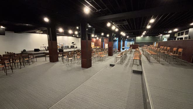 照明・音響設備を備え、300名規模のイベントもオペレーター対応でスムーズに開催可能!の写真3