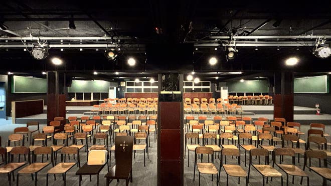 照明・音響設備を備え、300名規模のイベントもオペレーター対応でスムーズに開催可能!の写真1