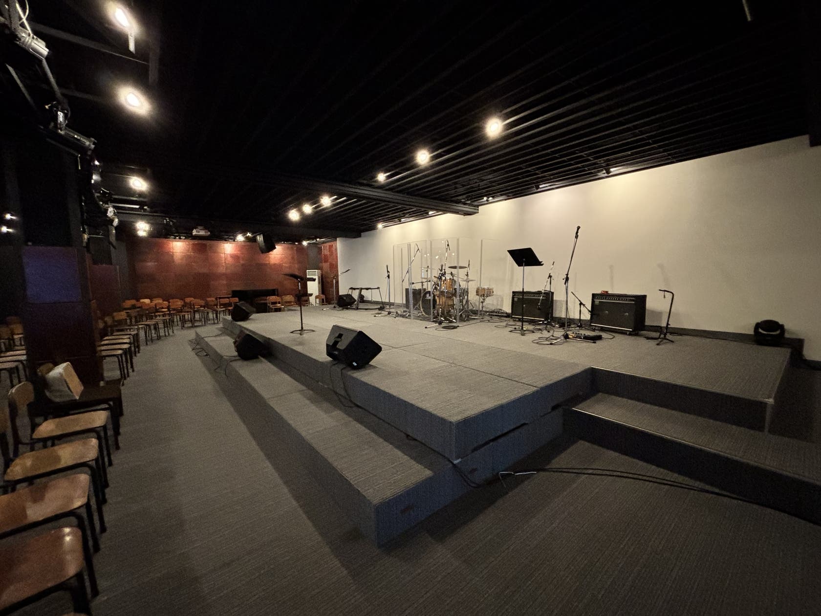 照明・音響設備を備え、300名規模のイベントもオペレーター対応でスムーズに開催可能！の写真7