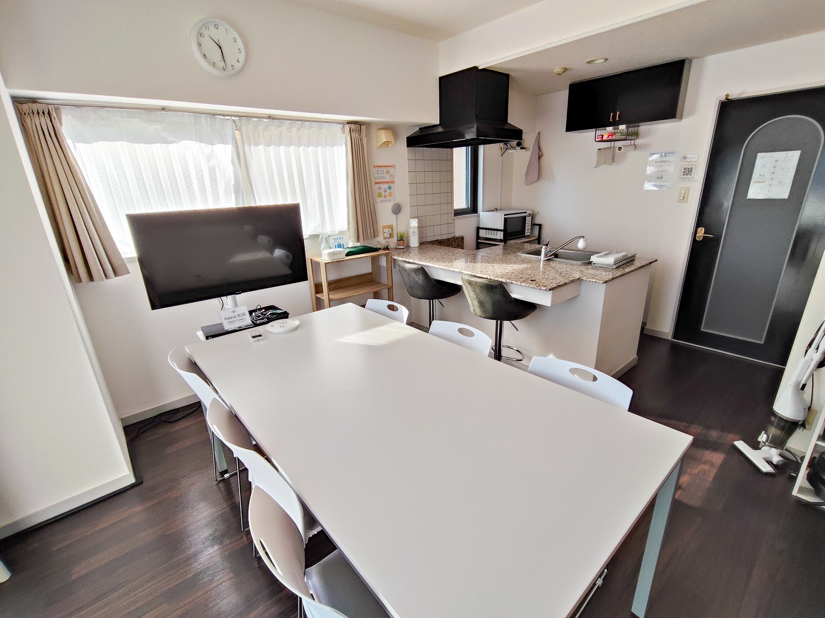 🎉リニューアル🎉【エントランスオートロック有・繁華街近く】web会議・商談・面接・打合せ・勉強会・撮影・配信・セミナーなどの写真5