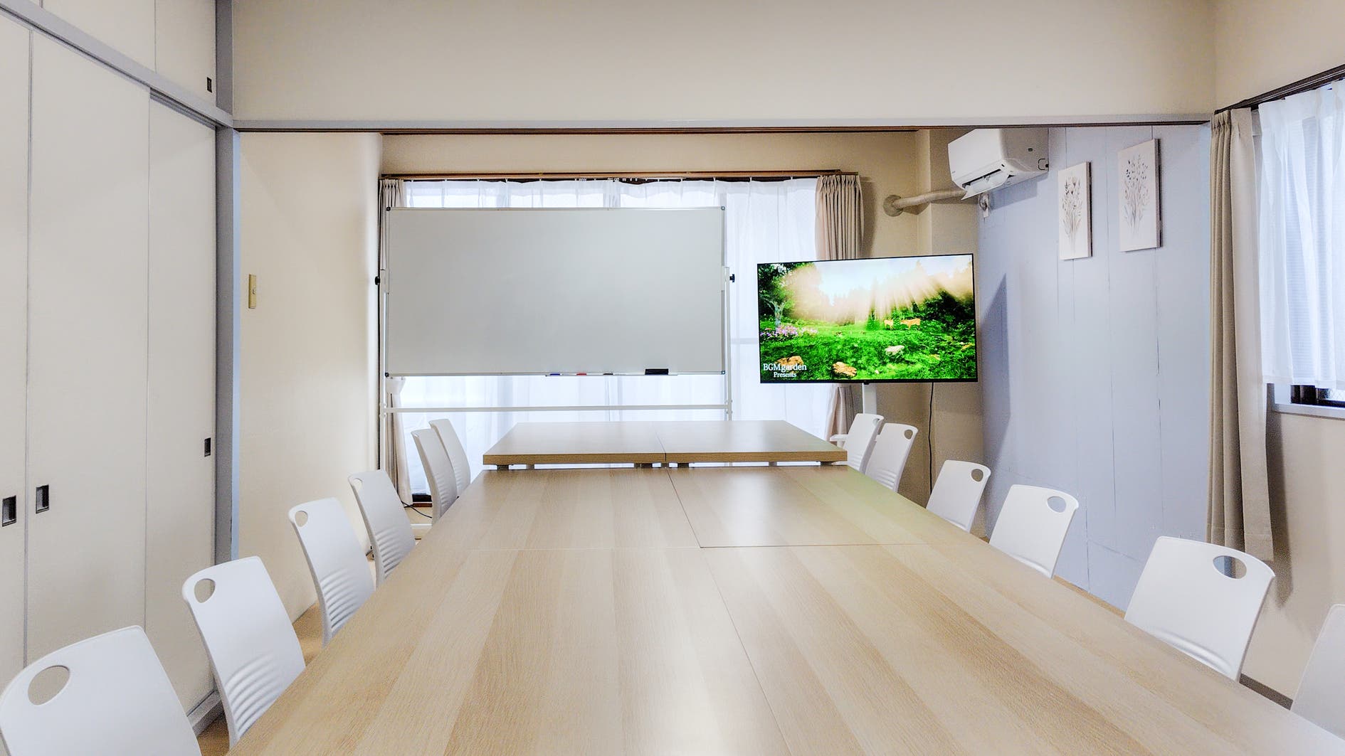 【三ノ宮駅徒歩3分！37m²の広々スペース】✨オープン特価で地域最安値！✨テレワーク、会議、商談、セミナーに最適！📅当日予約◎の写真2