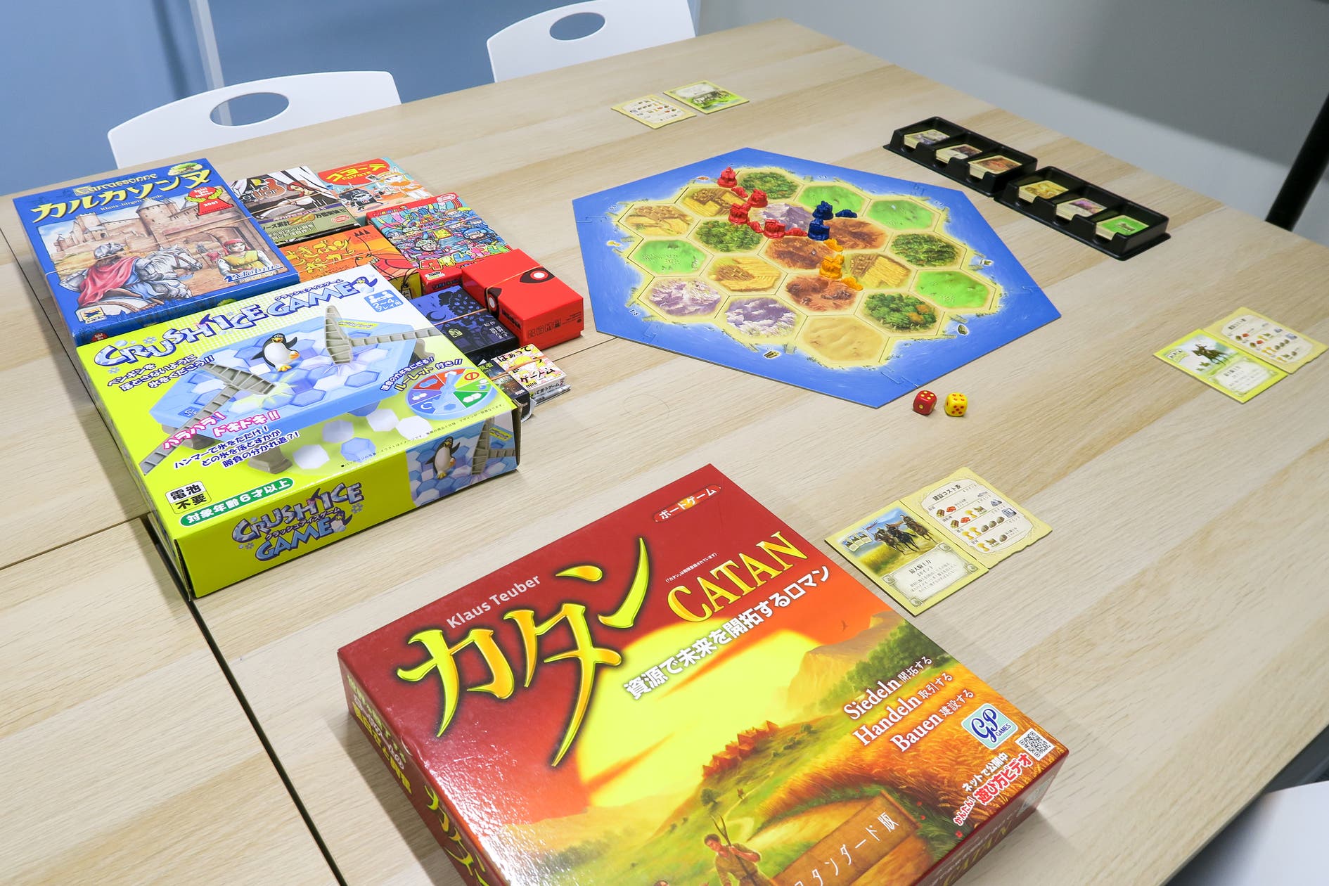 【天満橋駅徒歩1分】24時間利用可能！テレビ、高速WiFi、ホワイトボード完備☆会議/打合せ/オンライン/ボドゲに最適の写真3