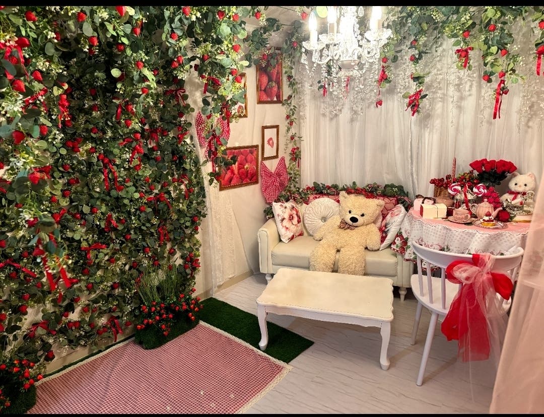 要町駅徒歩4分の可愛いレンタルスペース♡いちごのバレンタイン部屋🍓ポートレート撮影🤍コスプレ🤍推し活🤍女子会の写真1