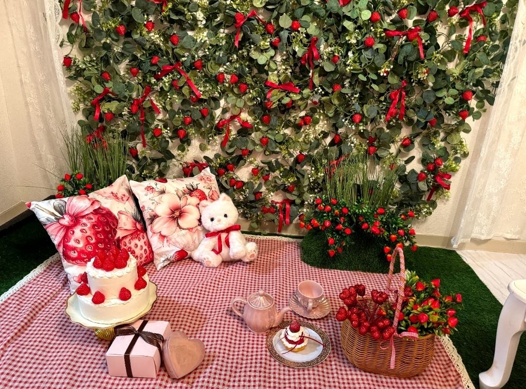 要町駅徒歩4分の可愛いレンタルスペース♡いちごのバレンタイン部屋🍓ポートレート撮影🤍コスプレ🤍推し活🤍女子会の写真2