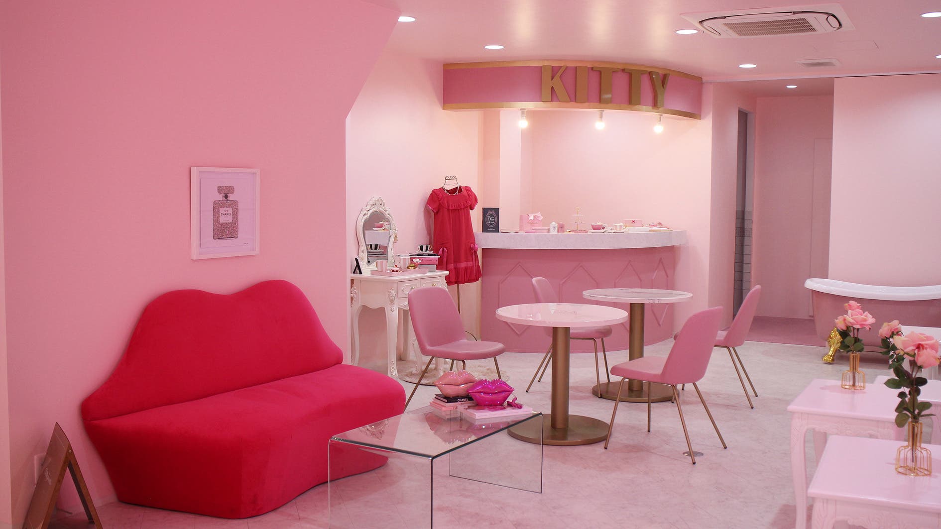 お姫様みたいなキラキラピンク可愛いカフェ＆スタジオ💗撮影会・推し活・コスプレ・ポップアップ🎀大阪・玉造・森ノ宮の写真1