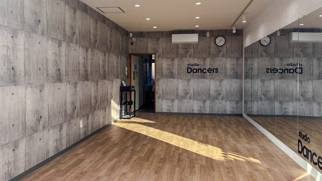 レンタルスタジオ ダンサーズ 宮崎高松店 当日予約可能!ダンスの集団・個人練習やレッスンの開催に最適な多目的スペースですの写真2