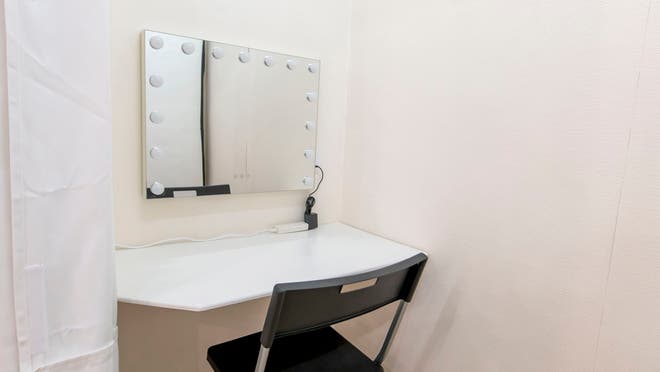 【永福町駅4分】広々40㎡超/大型鏡計6m超/調光調色/ダンス・ポージング・演劇・撮影・楽器演奏可☆/プロ監修撮影スペースも併設の写真12