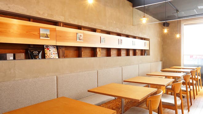 三軒茶屋駅から徒歩2分のカフェバーの写真2