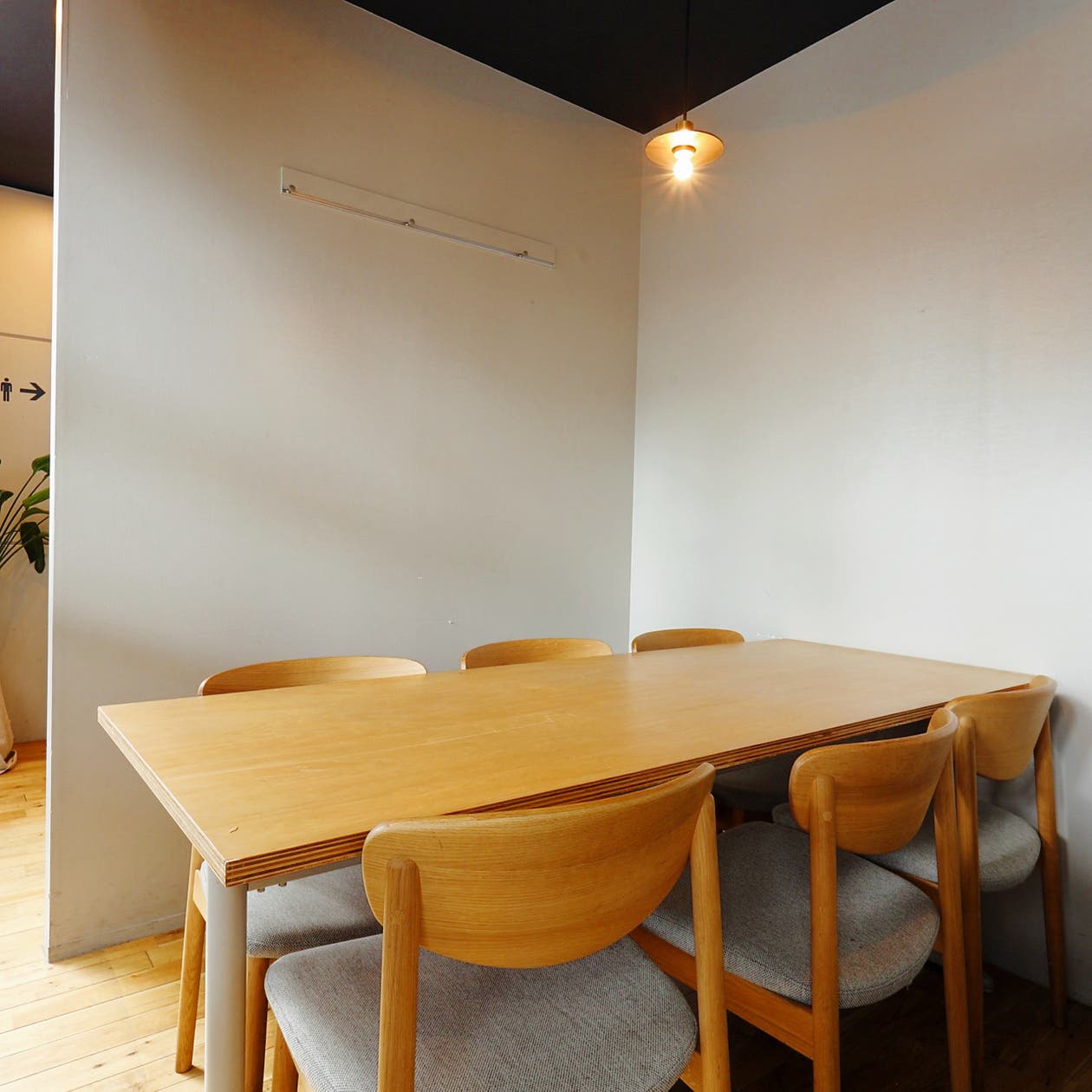 三軒茶屋駅から徒歩2分のカフェバーの写真3