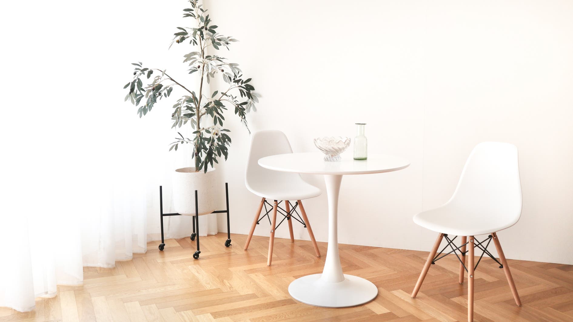 【saut studio】-南青山アドレス、窓から自然光が注ぐ、シンプルなスタジオ-の写真3