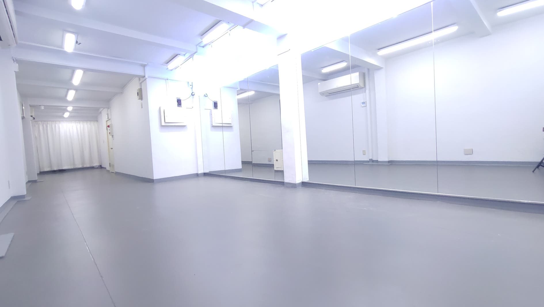 【2025年12月NEWOPEN】人気【最大20名】駅チカ★日本橋エリア★最高級舞台床リノリウム★ダンス&バレエの写真9