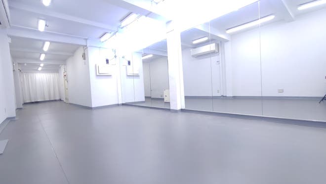 【2025年12月NEWOPEN】人気【最大20名】駅チカ★日本橋エリア★最高級舞台床リノリウム★ダンス&バレエの写真9