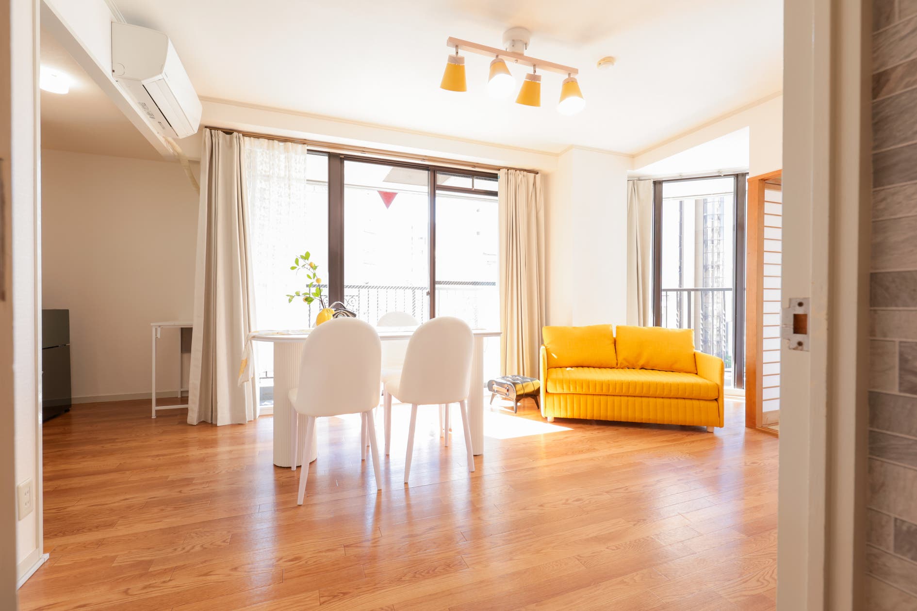 大阪市中心｜生活感のある3LDK｜商品撮影・Vlog・対談に最適の写真4