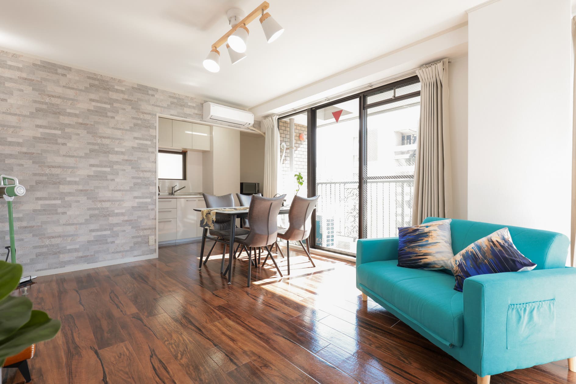 大阪市中心｜生活感のある3LDK｜商品撮影・Vlog・対談に最適の写真3