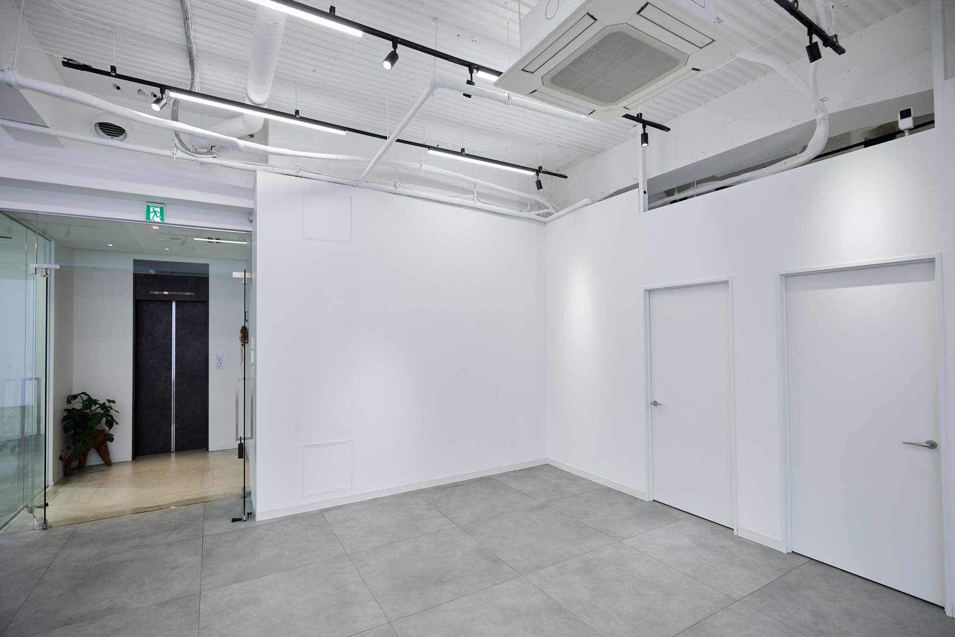 南青山3丁目 / 表参道　大型LEDウォールスクリーンが設置されているレンタルスタジオの写真7