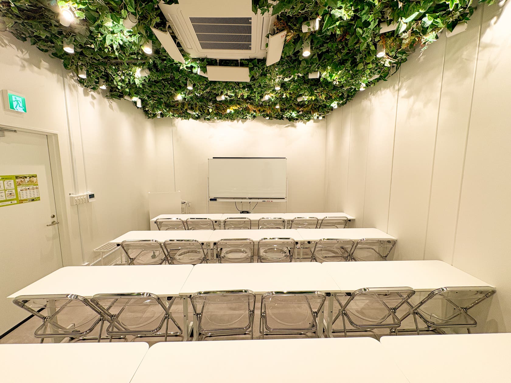 🌟資格など隙間時間の勉強に🌟【立川駅徒歩1分｜レンタル自習室】オープン席/無料Wi-Fi/電源の写真3