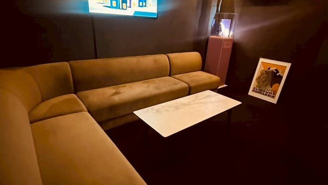 西麻布交差点からすぐのプライベートバーの写真3