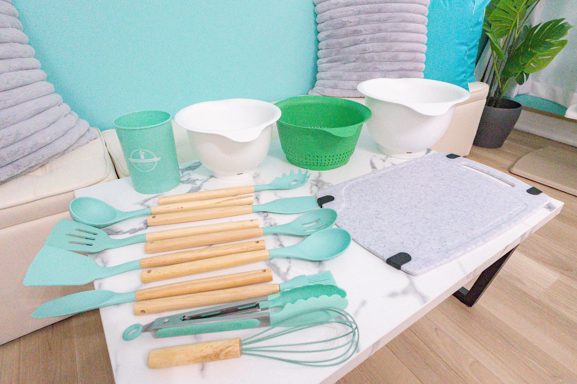 NEW🎉新年セール💰最大25名🉐駅3分🚋新年会🍺大人気ゲーム機🎮女子会💗タコパ🐙24H🏪Ravie梅田の写真17