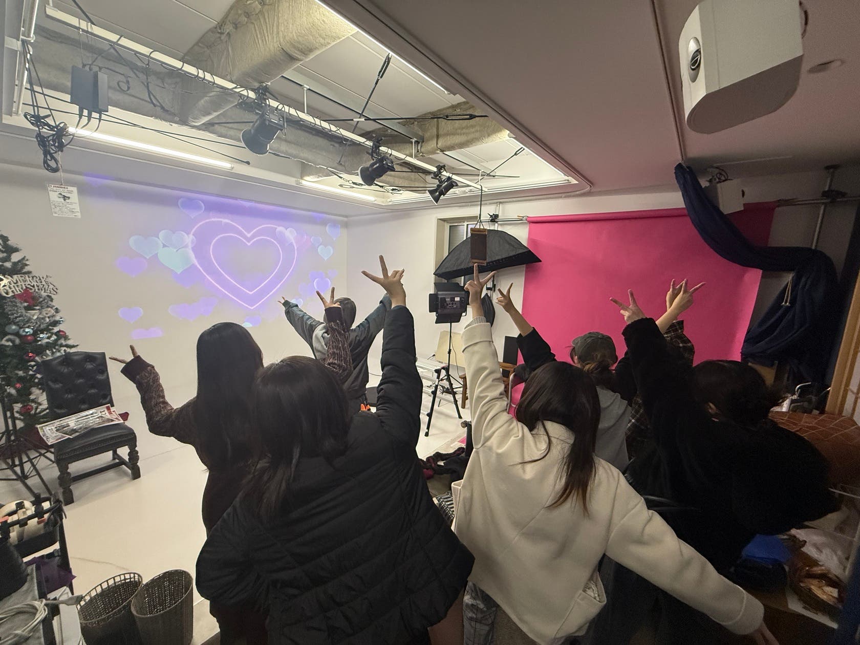 推し会スタジオ！上野駅近！大型モニター200インチプロジェクター屋上ガーデン、200平米自由自在の写真3