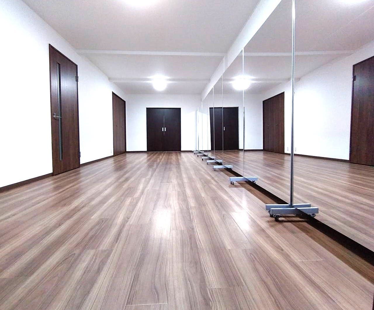 春日野道駅徒歩1分！ダンス・バレエ、ヨガ、少人数レッスン・練習にぴったりのスタジオの写真4
