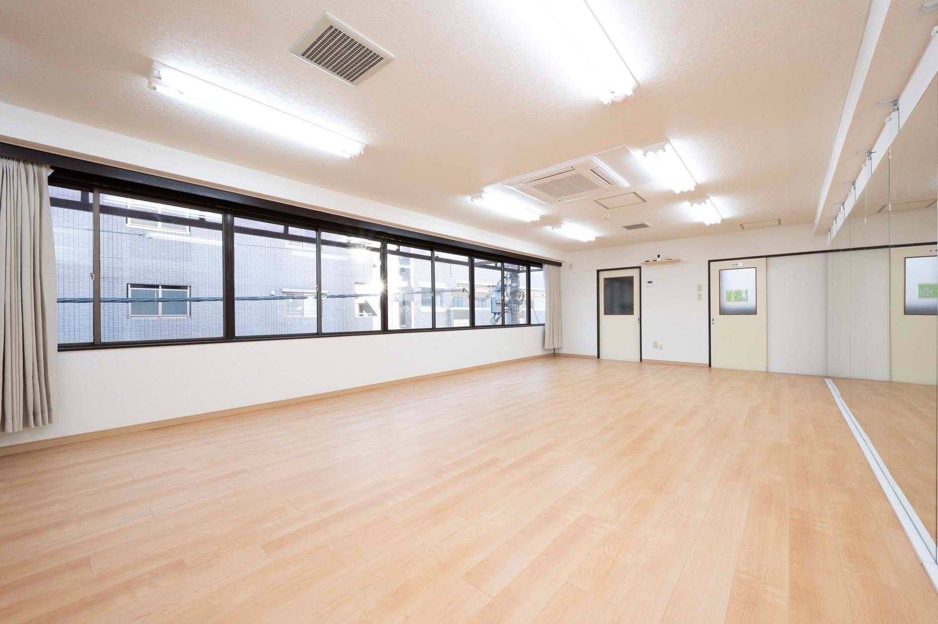 40㎡【東部練馬駅徒歩1分】 ダンス/演劇/会議【特大鏡: 幅 約7.2m x 高さ1.8m】、更衣室有の写真6