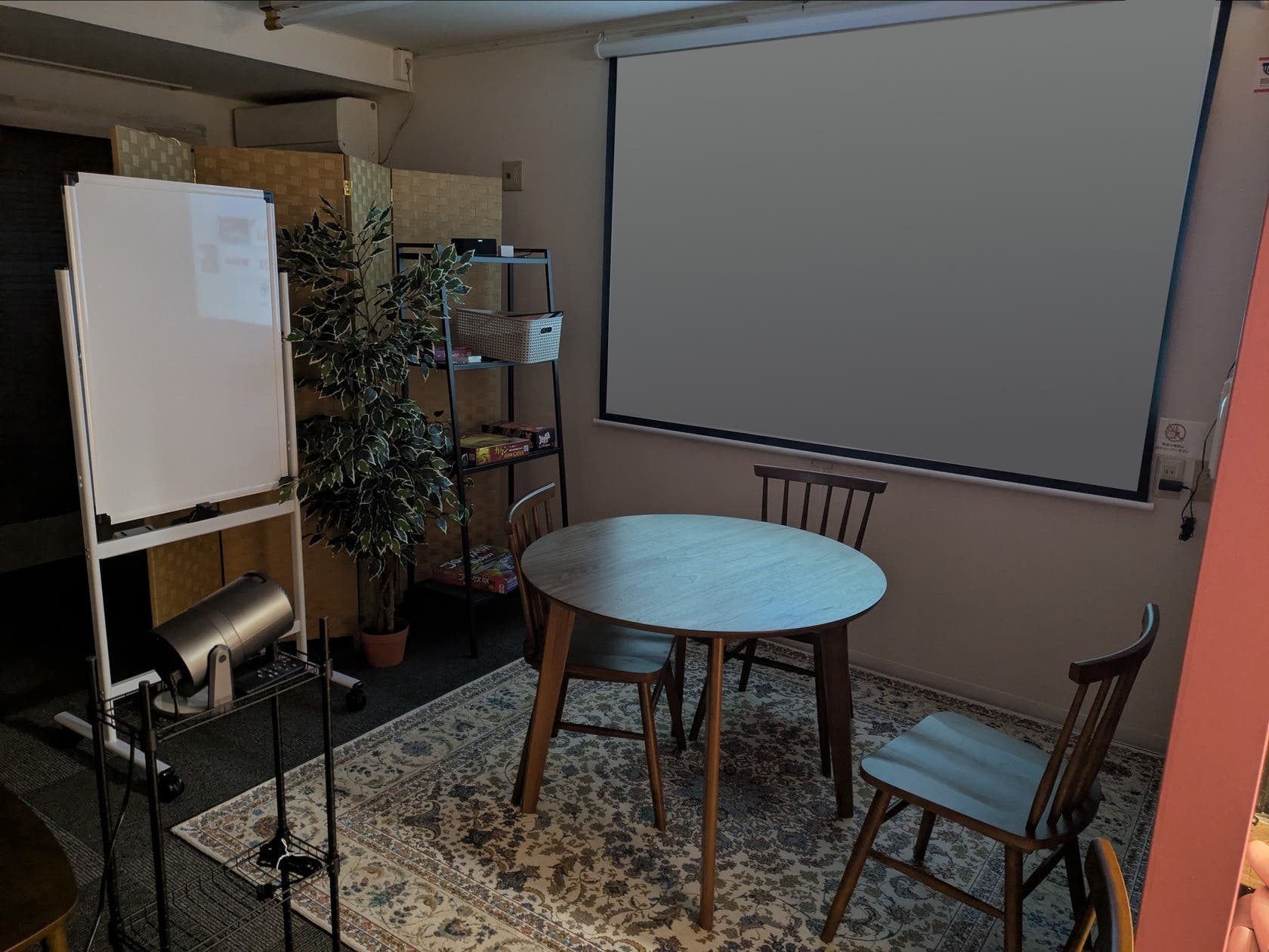 ＜ホットスポット山代温泉＞🅿️有り🚗仕事/自習/ネイルグッズ💅施術ベッド💆‍♀️マッサージ/整体/サロン/お茶会/ボドゲの写真9