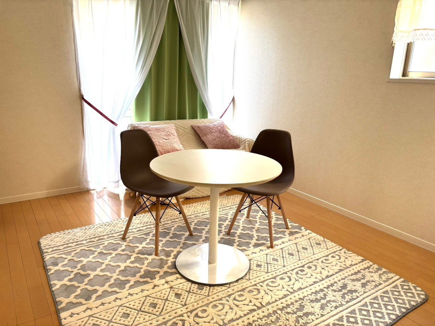 レンタルサロン！完全個室！2台の無料駐車場付きの写真1