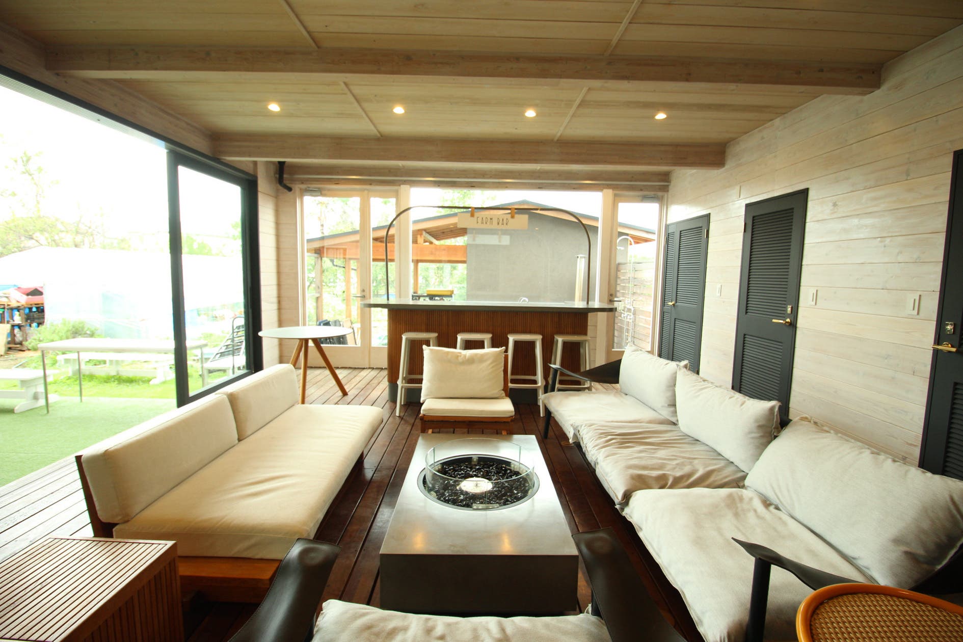 【完全個室】プライベート空間で打ち合わせにBBQ！使い方色々。目の前に広がる畑を見ながらワクワクを膨らませてください！【大宮】の写真1