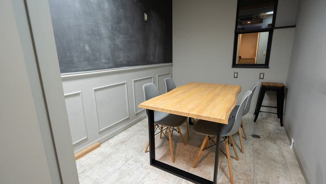 【新栄町駅4分】会議・勉強・配信・リモート 個室スペース【Wi-Fi】自販機あり〇の写真1