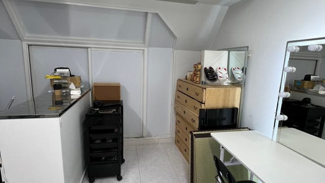 【原宿駅徒歩3分】竹下通り至近!自分だけのヘアメイクサロンを実現! Youtube撮影OK! ロケ撮影控え室に!面貸しの写真11