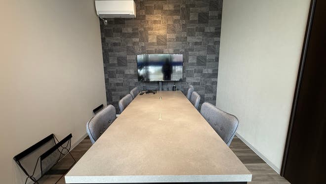 【完全個室】小牧市国道155線沿い🚙最大6人利用可◎ 会議/打ち合わせ/面接/テレワーク/勉強会/ワークショップの写真2