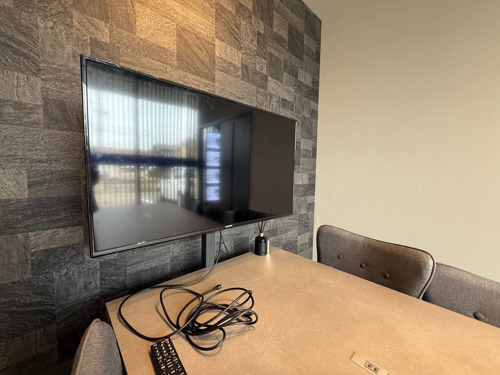 【完全個室】小牧市国道155線沿い🚙最大6人利用可◎ 会議／打ち合わせ／面接／テレワーク／勉強会／ワークショップの写真4