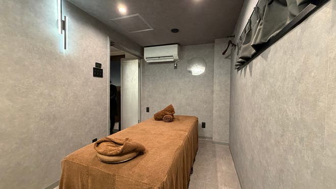 浜町駅1分/人形町駅4分の完全個室のプライベートルーム/デスクやベット有り◎PC作業やエステ等でご利用頂けます。の写真2