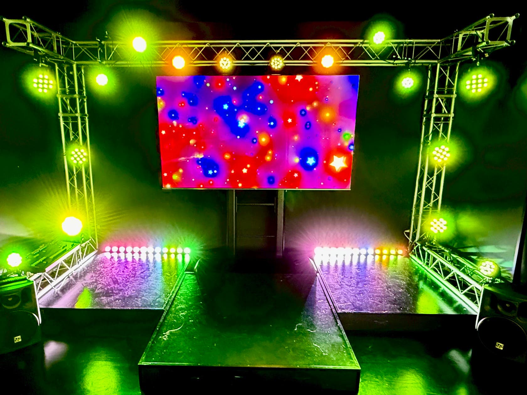 推し会スタジオ！上野駅近！大型モニター200インチプロジェクター屋上ガーデン、200平米自由自在の写真16