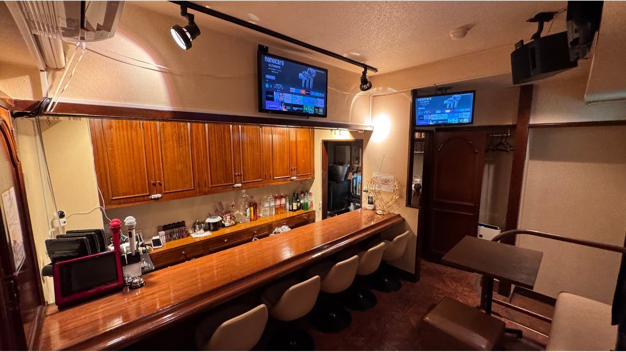 【新宿区】新宿三丁目駅徒歩2分！コンセプトルーム『LUMI』バー運営に◎の写真1