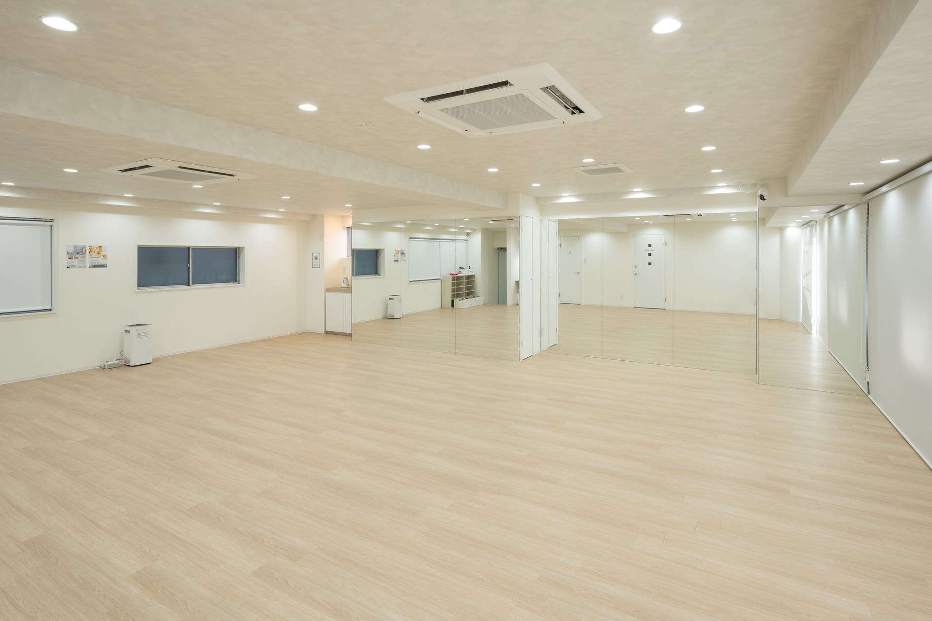 【期間限定価格】NEW OPEN！上野駅から5分♪尾久駅すぐ 一面鏡張り70㎡多目的スペース 会議/ヨガ/ダンススタジオ/撮影の写真11