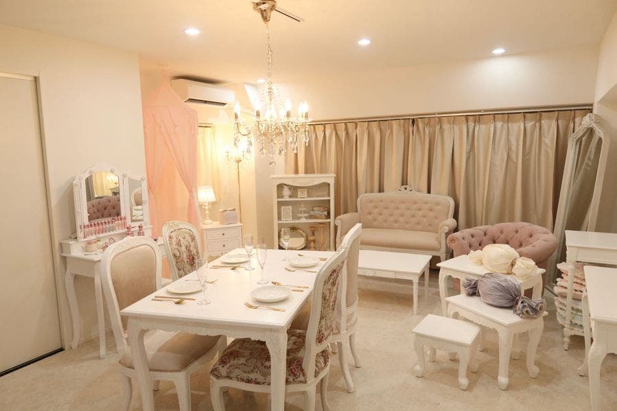 【OPEN特価🉐】新宿推し活🎀自然光 | 2面採光【生誕祭・ポートレート・撮影・配信】ひな壇/ドレッサー付き🪞の写真1