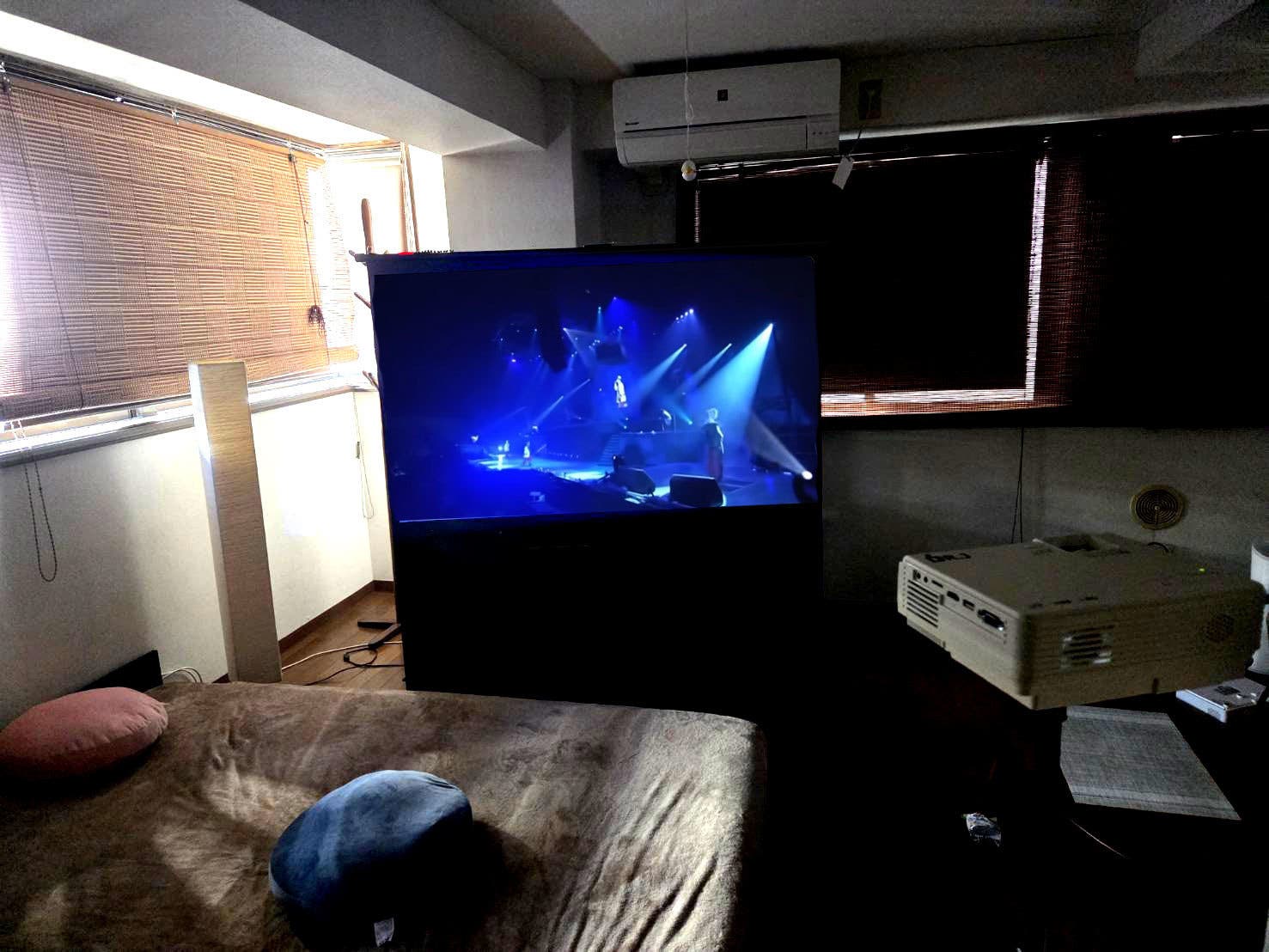 東新宿駅から徒歩30秒　特大まったりスペース/最大6名/プロジェクターの写真3