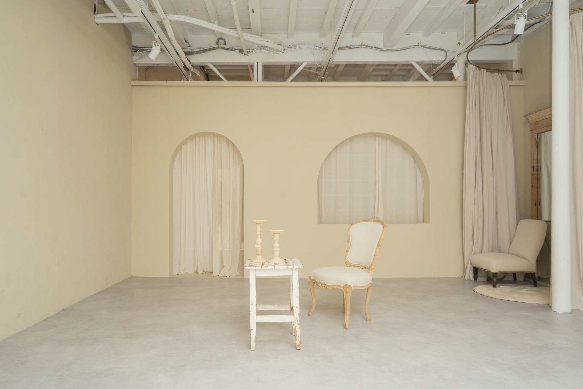 【小松駅徒歩6分】築100年の町家が"韓国っぽ"空間に。動くアーチ壁で理想の一枚を叶えるレンタルスタジオの写真7