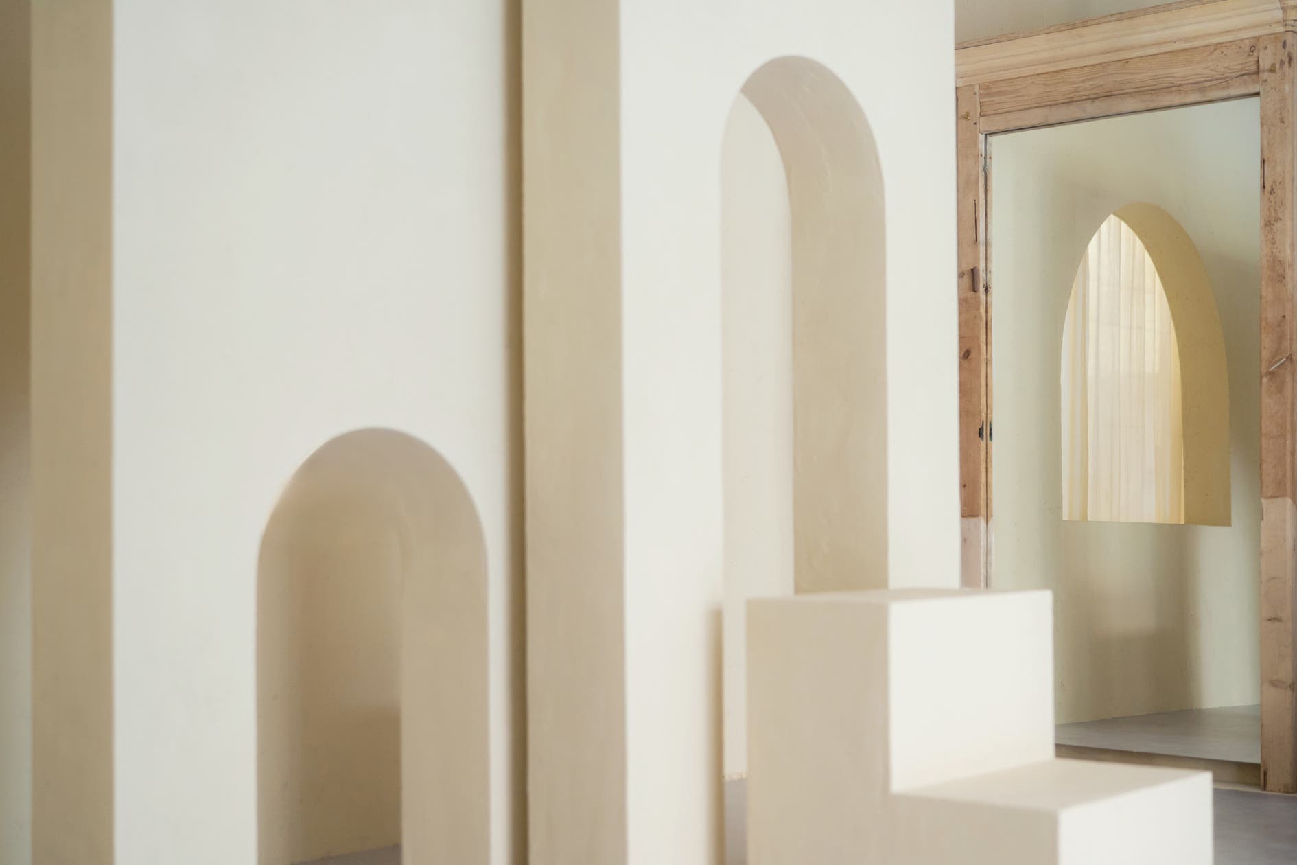 【小松駅徒歩6分】築100年の町家が"韓国っぽ"空間に。動くアーチ壁で理想の一枚を叶えるレンタルスタジオの写真14