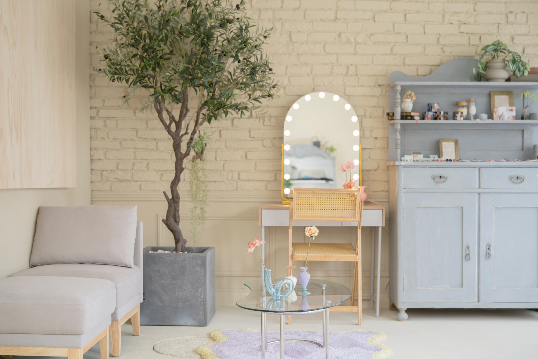 【小松駅徒歩6分】築100年の町家が"韓国っぽ"空間に。動くアーチ壁で理想の一枚を叶えるレンタルスタジオの写真16