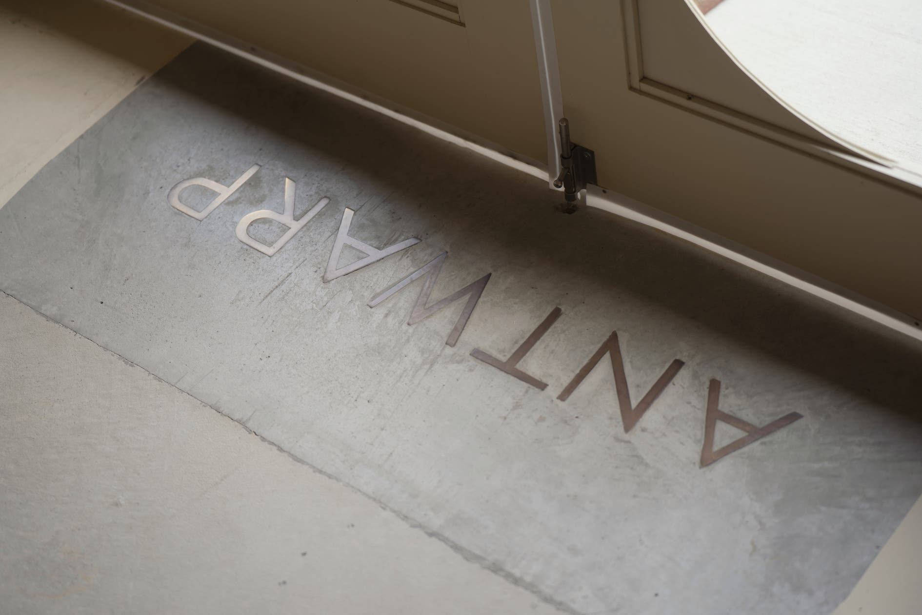 【小松駅徒歩6分】築100年の町家が"韓国っぽ"空間に。動くアーチ壁で理想の一枚を叶えるレンタルスタジオの写真18