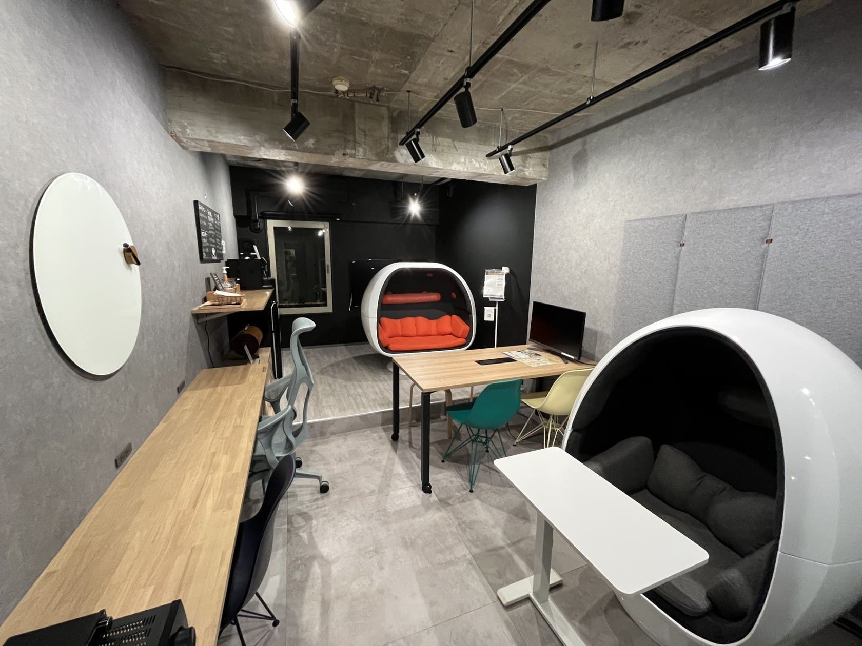 【麻布十番駅5分】挽きたてコーヒー・ラテが飲める防音スペース！ごみ捨てOK！パーティ・会議・撮影...の写真1