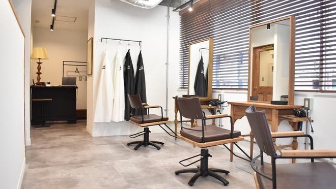 【西千葉駅】カフェ併設のヘアサロン面貸しスペース。マンツーマン施術や撮影に最適なオシャレ空間♪の写真1